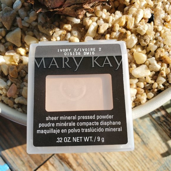 Mary Kay | Makeup | Ivory 2 Mary Kay Sheer Mineral Pressed Powder ...